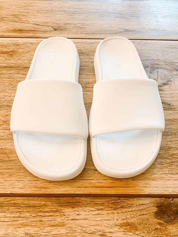Reviewing lululemon Slides: lululemon Restfeel Slides - The Sweat Edit